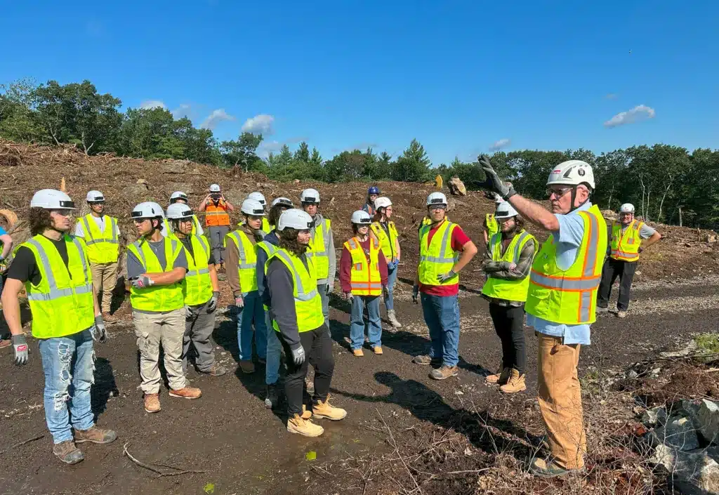 Northeast Metro Tech Students Tour School Construction Site, View ...